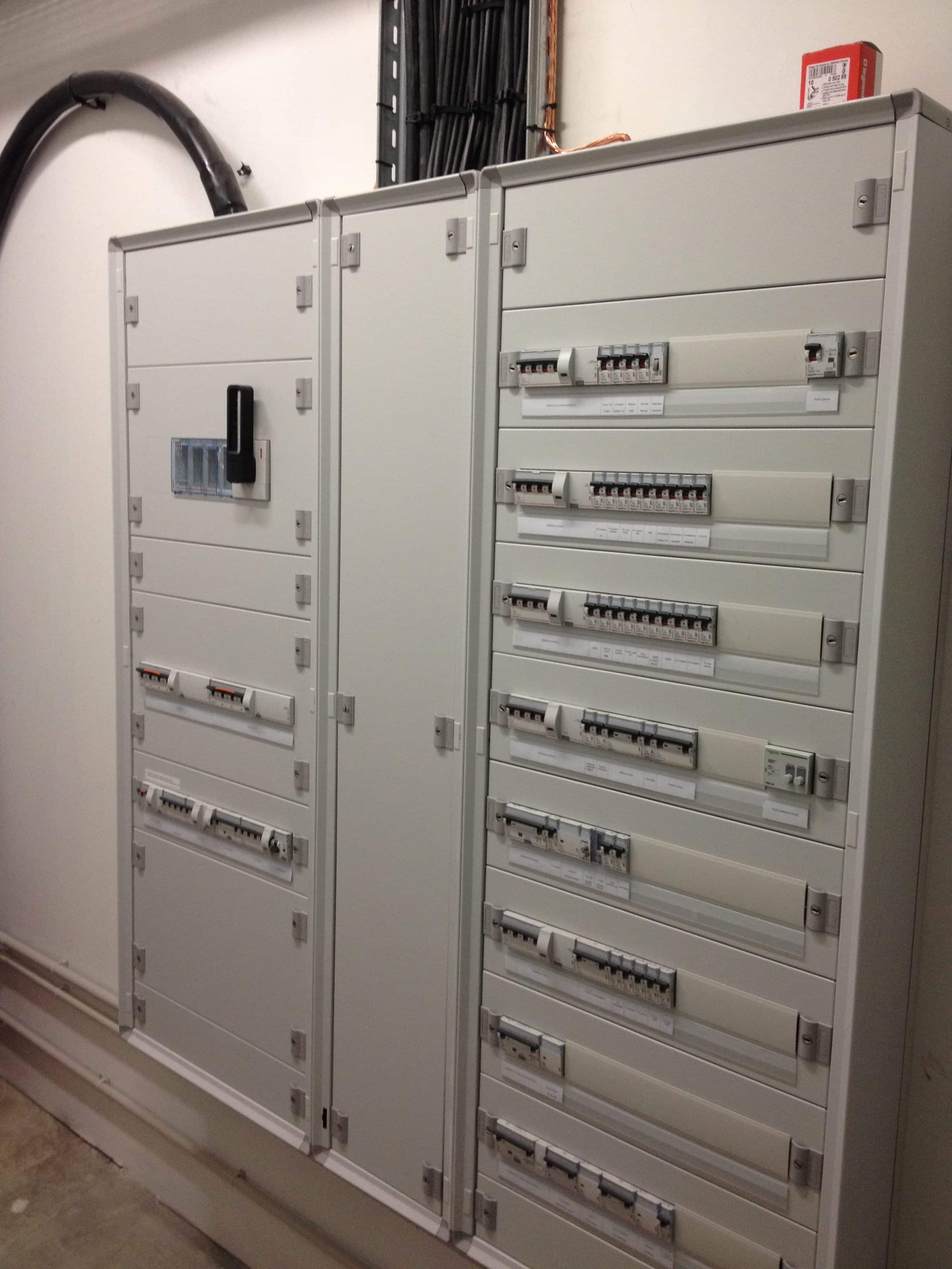 TABLEAU GÉNÉRAL BASSE TENSION - INTERMARCHÉ - TECH-ELEC